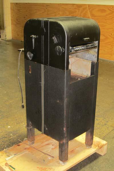 Lot #7: Addressograph Multigraph Corporation Model 40 - WireBids