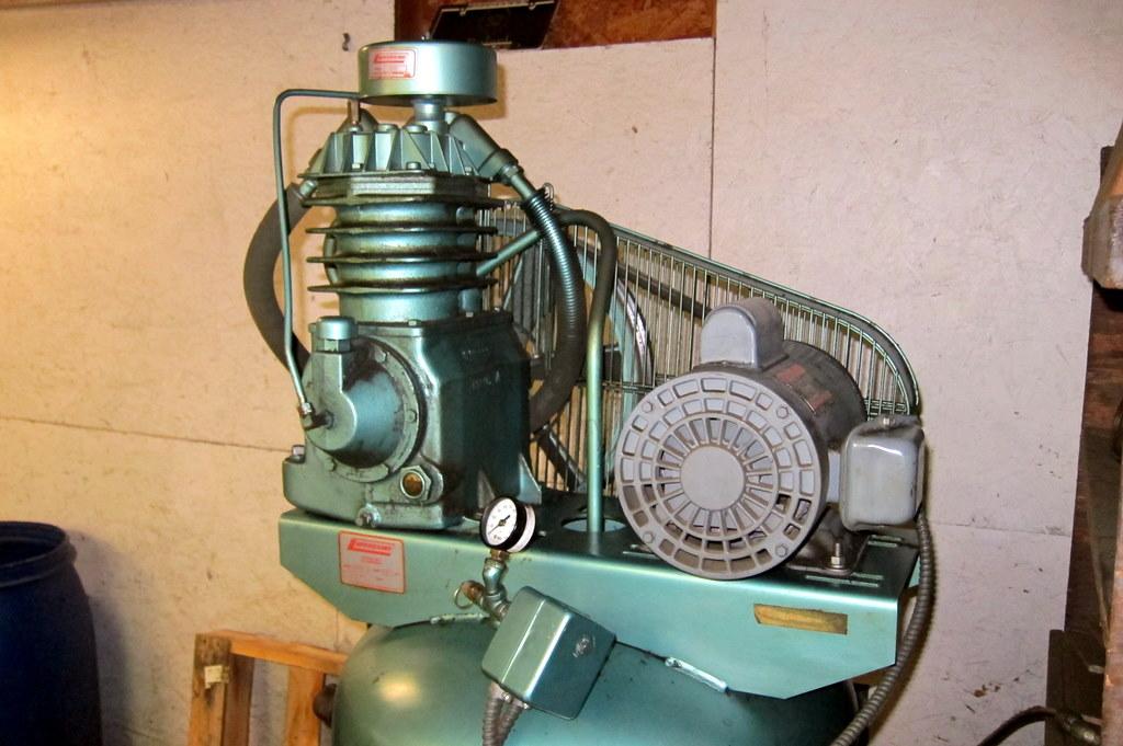 Lot #13: SPEEDAIRE 3 HP Vertical Air Compressor - WireBids