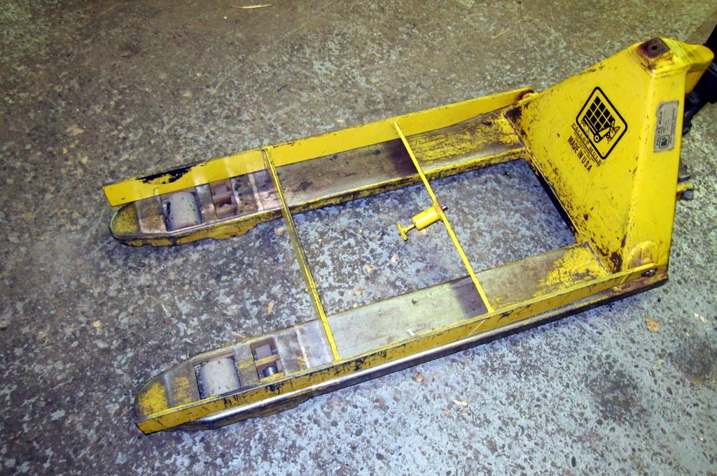 Lot #6: Pallet Mule 6000 LB Capacity Pallet Jack - WireBids