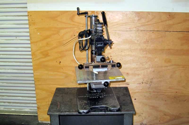 Lot #10: Kwikprint Model 86 hot stamping machine - WireBids