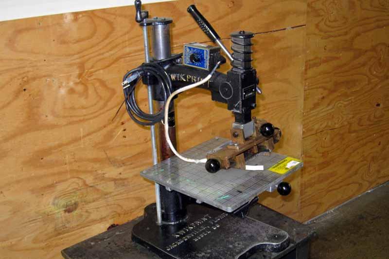 Lot #10: Kwikprint Model 86 hot stamping machine - WireBids