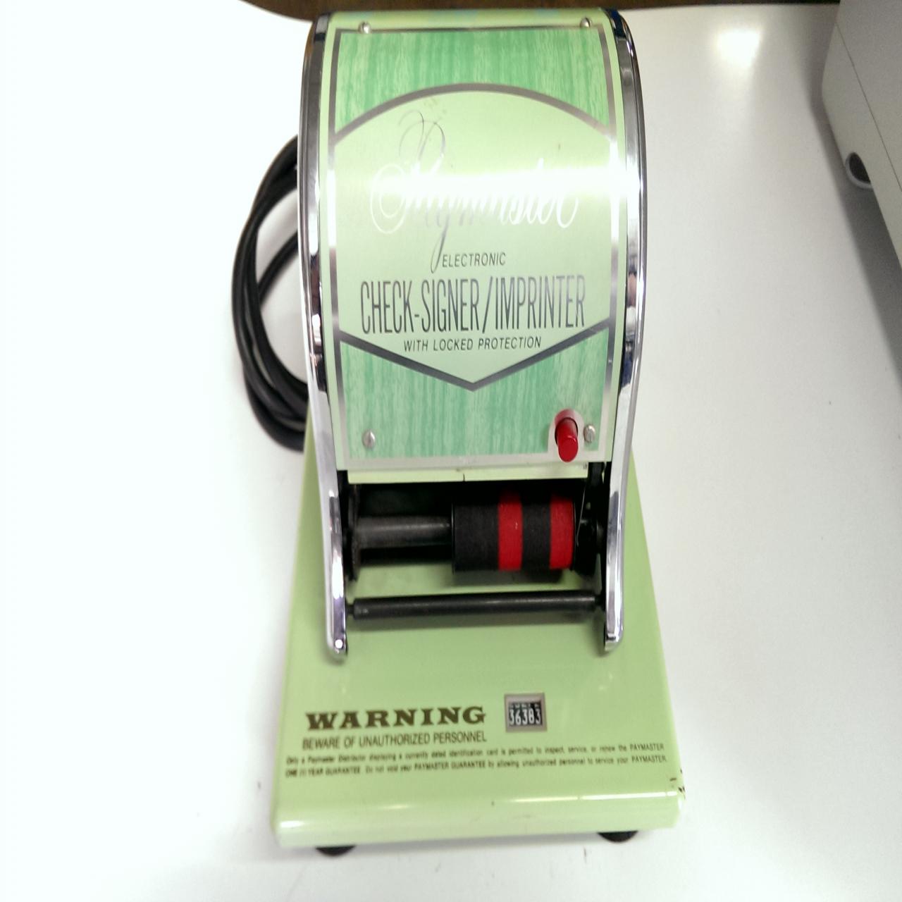 Lot #51: Paymaster 825E Vintage Check Signer / Imprinter - WireBids