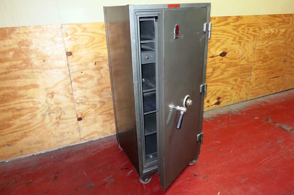 Lot #81: Mosler Safe - WireBids