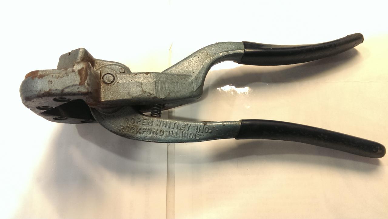 Lot #33: Roper Whitney 541-2 90° Degree Portable Hand Notcher Tool ...