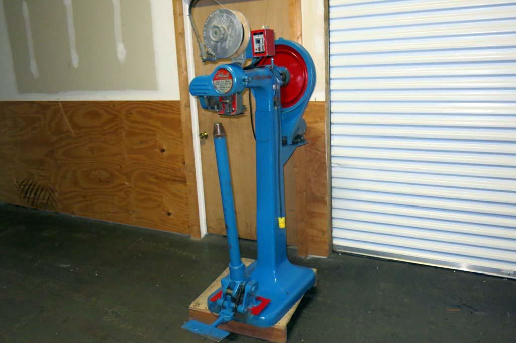 Lot #59: Ideal Stitcher Box stitcher - WireBids