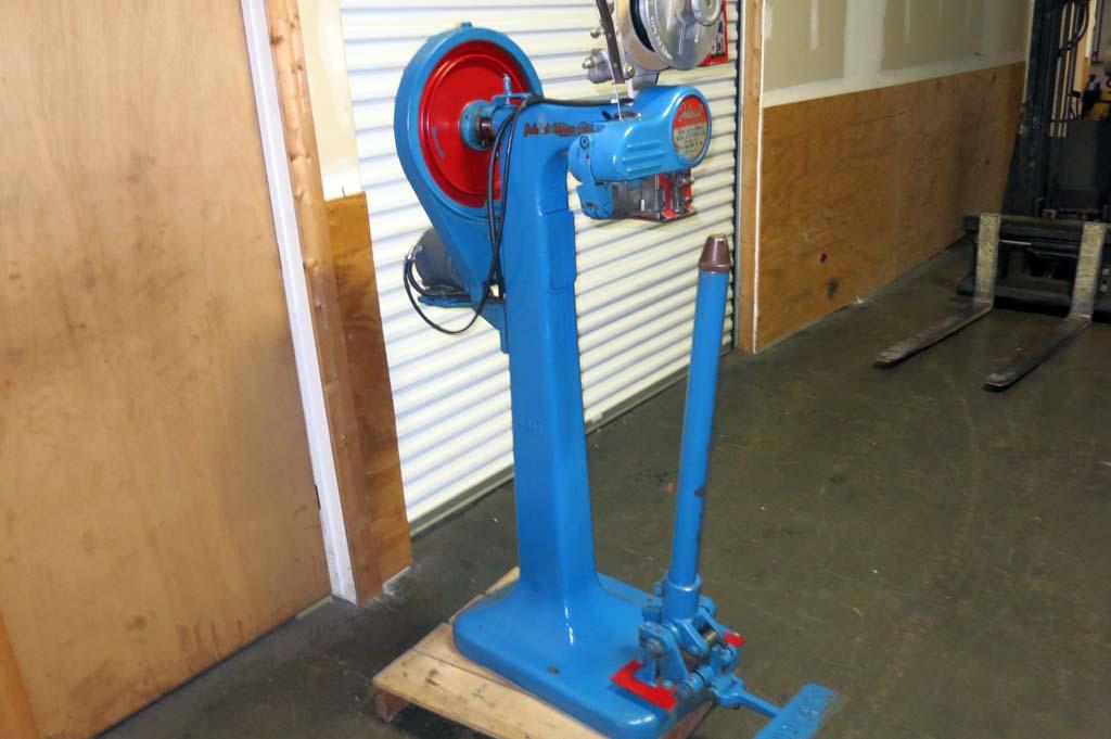 Lot #59: Ideal Stitcher Box stitcher - WireBids