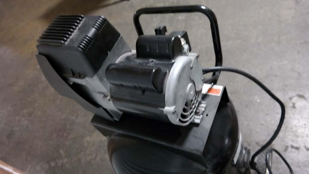 Lot #45: Black Max Direct Drive Air Compressor 5HP - WireBids