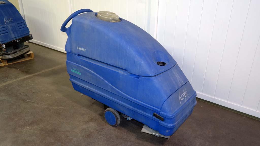 Lot #54: Clarke Alto Encore L2426 Automatic Powered Floor Scrubber ...