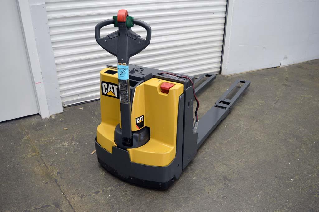 Lot #7: Cat 4500 lb Electric Pallet Jack with Built in Charger, and ...