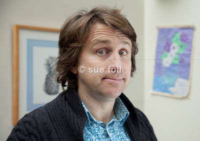 Milton Jones, comedian