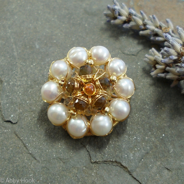 Kiss Kross Cluster brooch