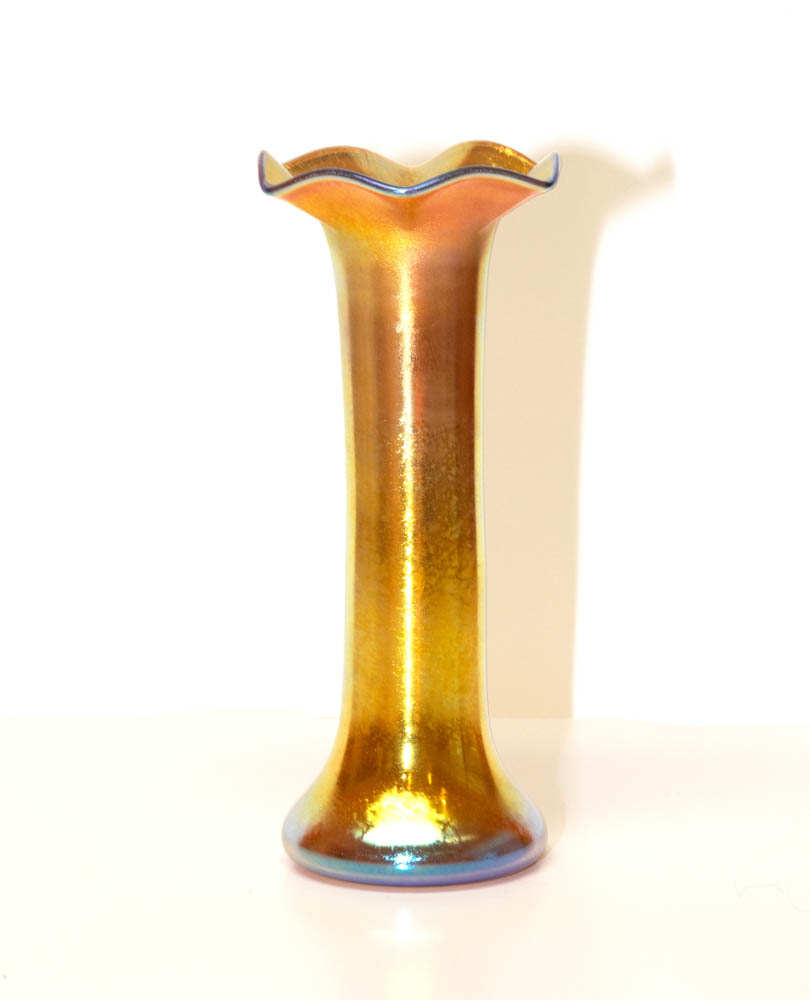 Steuben Gold Aurene Glass Ruffled Trumpet Vase - Tangibleinvestmentsinc.com
