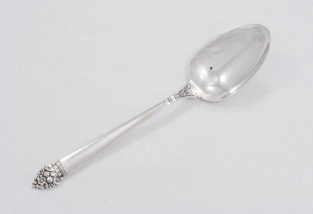 King Cedric by Oneida Sterling Silver Serving Spoons 8 3/8" - No ...