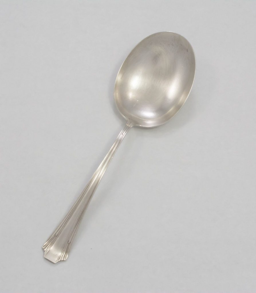 Queen Mary by Amston Sterling Silver Large Berry Spoon 9" No Monogram ...
