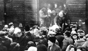 French railway chief apologizes for SNCF aid in deporting Jews to Nazi ...