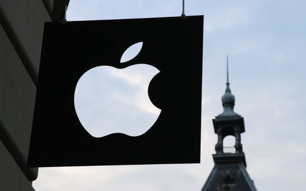 How Was Apple Created? Jobs and Wozniak's Story - Shortform Books