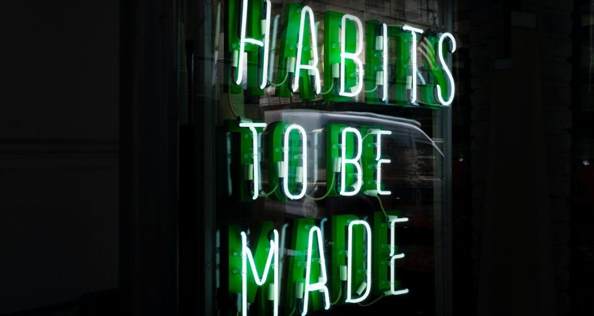 Habit Scorecard: Bringing Your Habits to Light - Shortform Books
