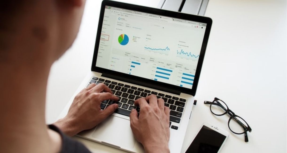 Unethical Use of Data—Examples With Explanations - Shortform Books