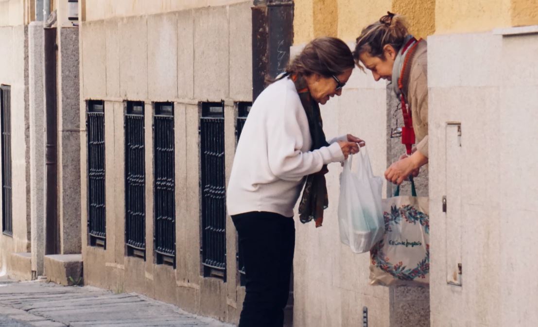 Commitment to Community: A Call to Love Your Neighbors - Shortform Books