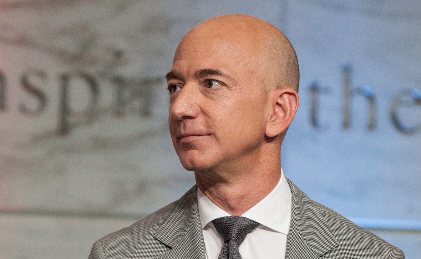 Jeff Bezos Before Amazon: Early Life & Business Ideas - Shortform Books