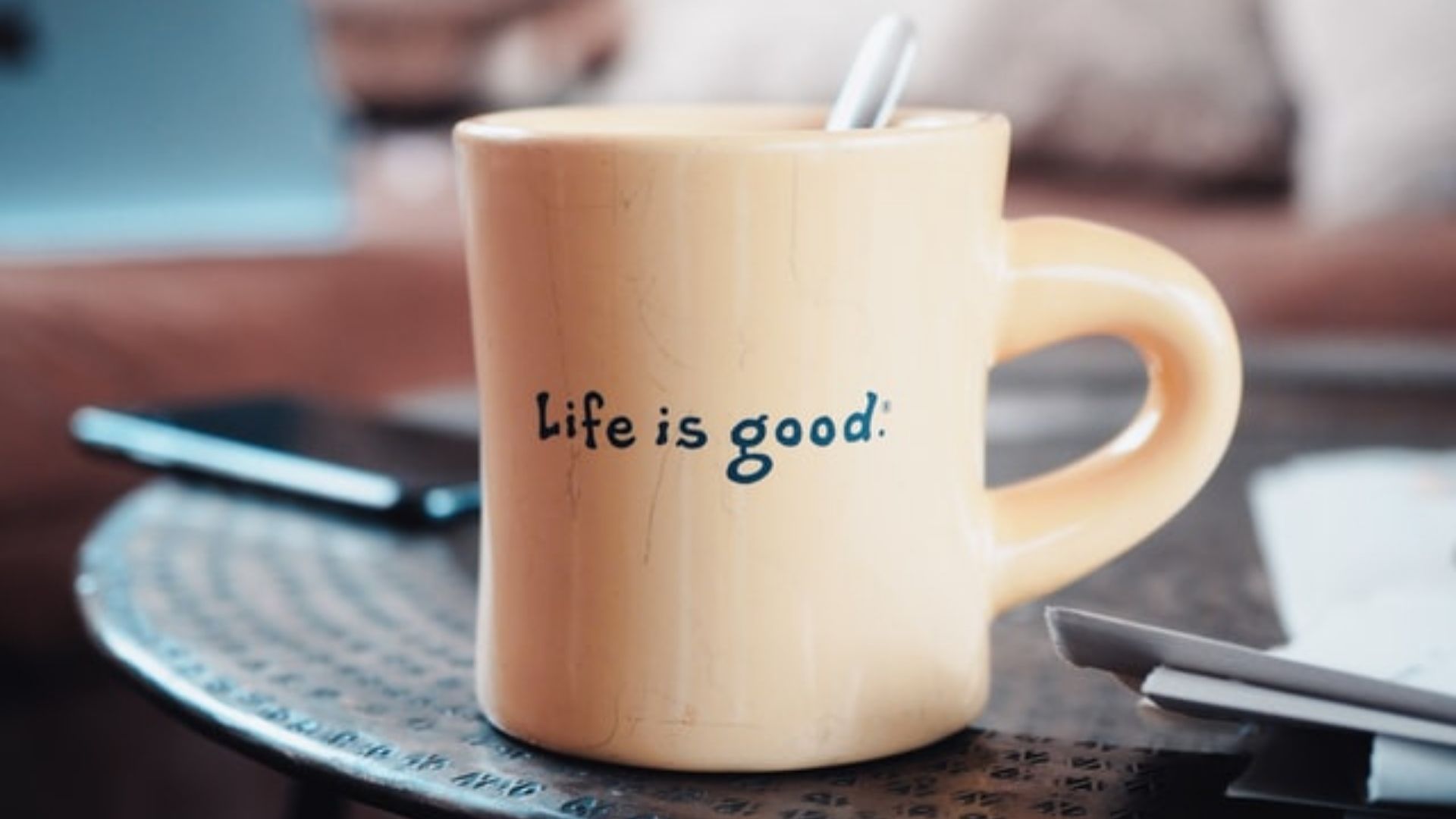 Charlie Munger's 8 Secrets to Living a Good Life - Shortform Books