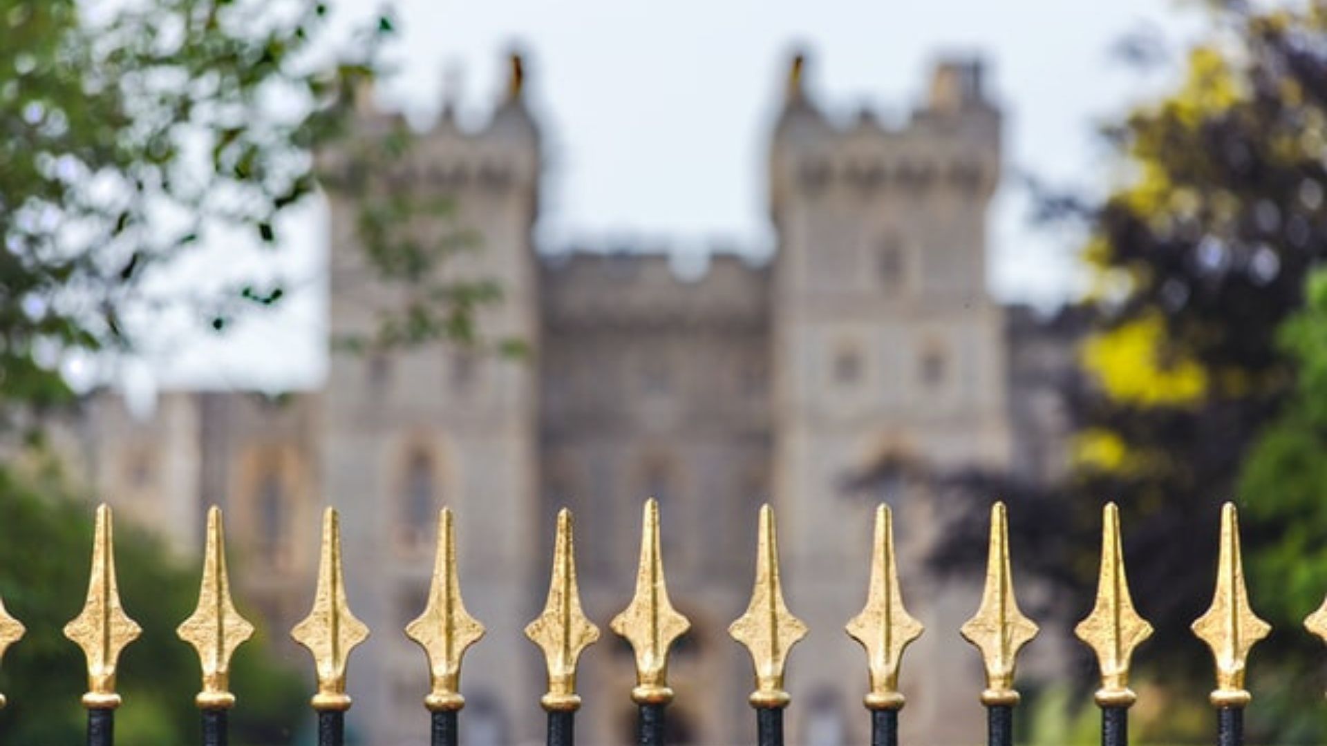 Why Hereditary Monarchies Are Inherently Evil - Shortform Books