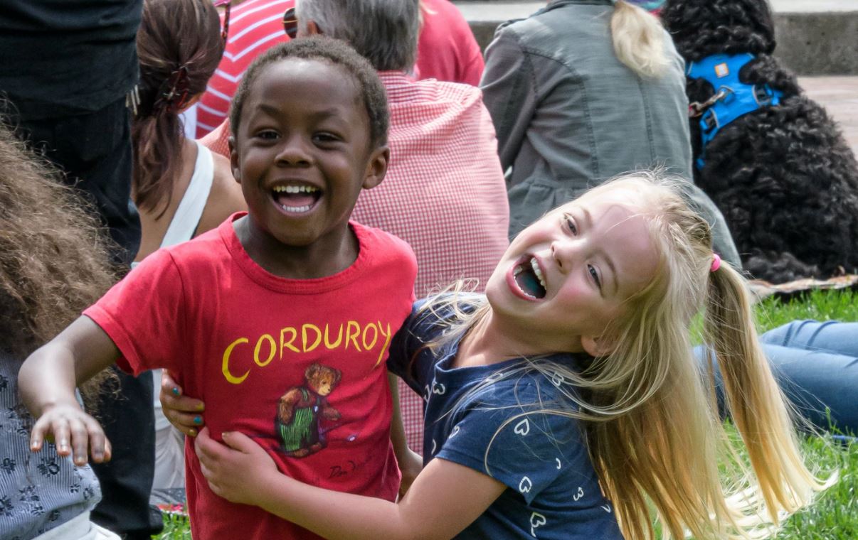 The Other-Race Effect: What It Is and How to Mitigate It - Shortform Books