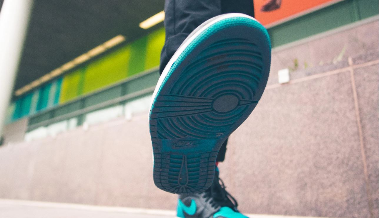 Don’t Be a Doormat: 3 Tips for Givers - Shortform Books