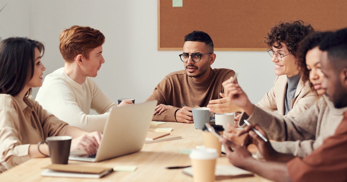 The 4 Types of Meetings at Work You Need - Shortform Books