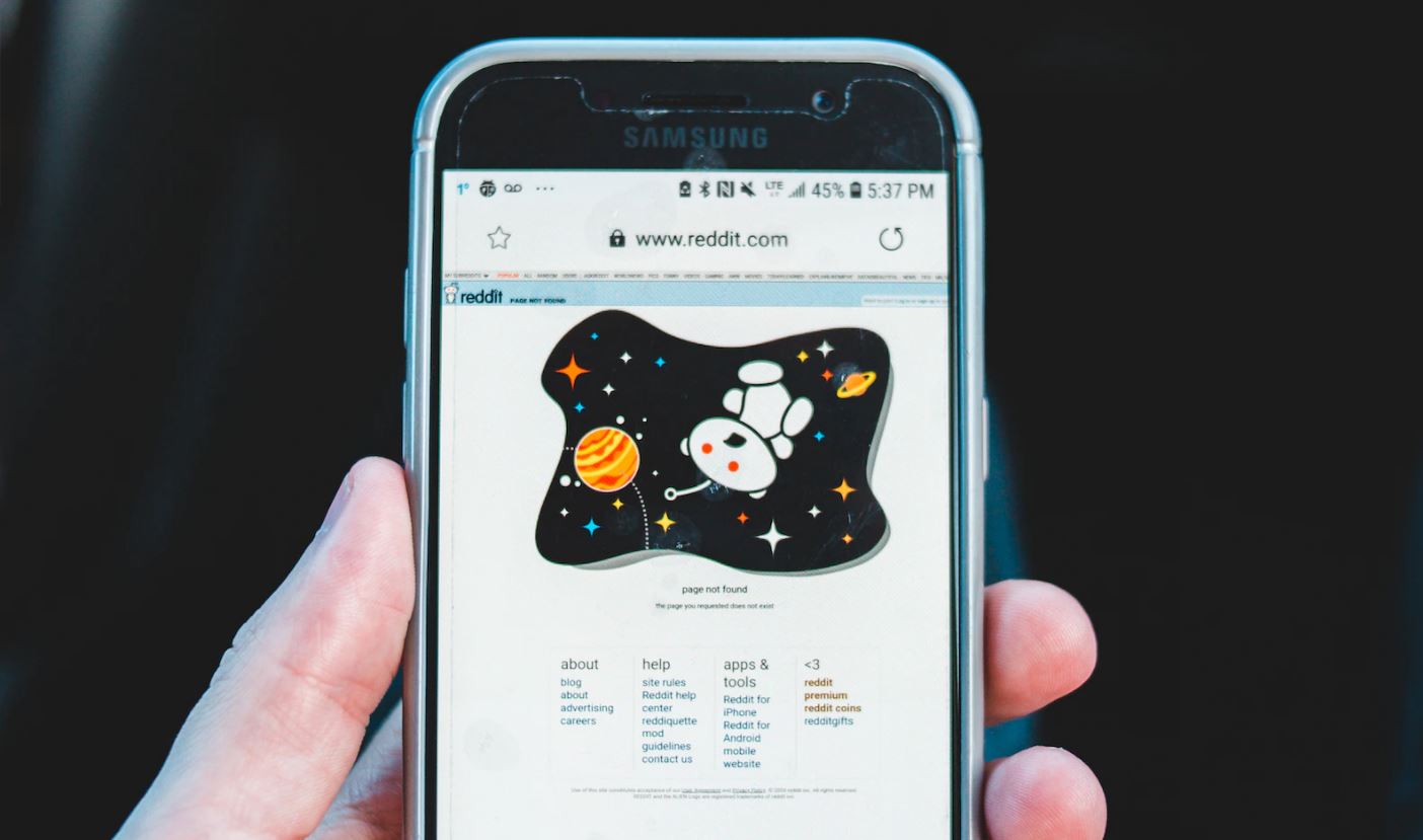 Reddit Moderators Are Protesting—Here's Why - Shortform Books