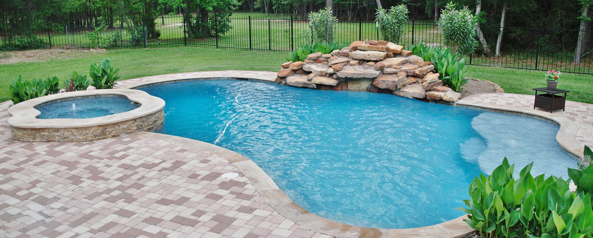 In-ground or Above-ground: What's the right pool for you? - Backyard Oasis
