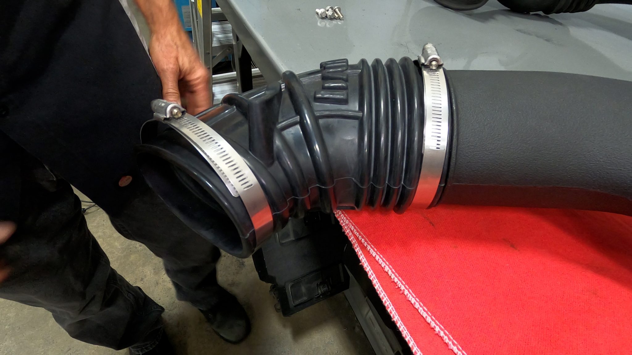 41890 Banks Ram-Air Intake for 2017-2019 Ford F250/F350/F450 6.7L Power ...