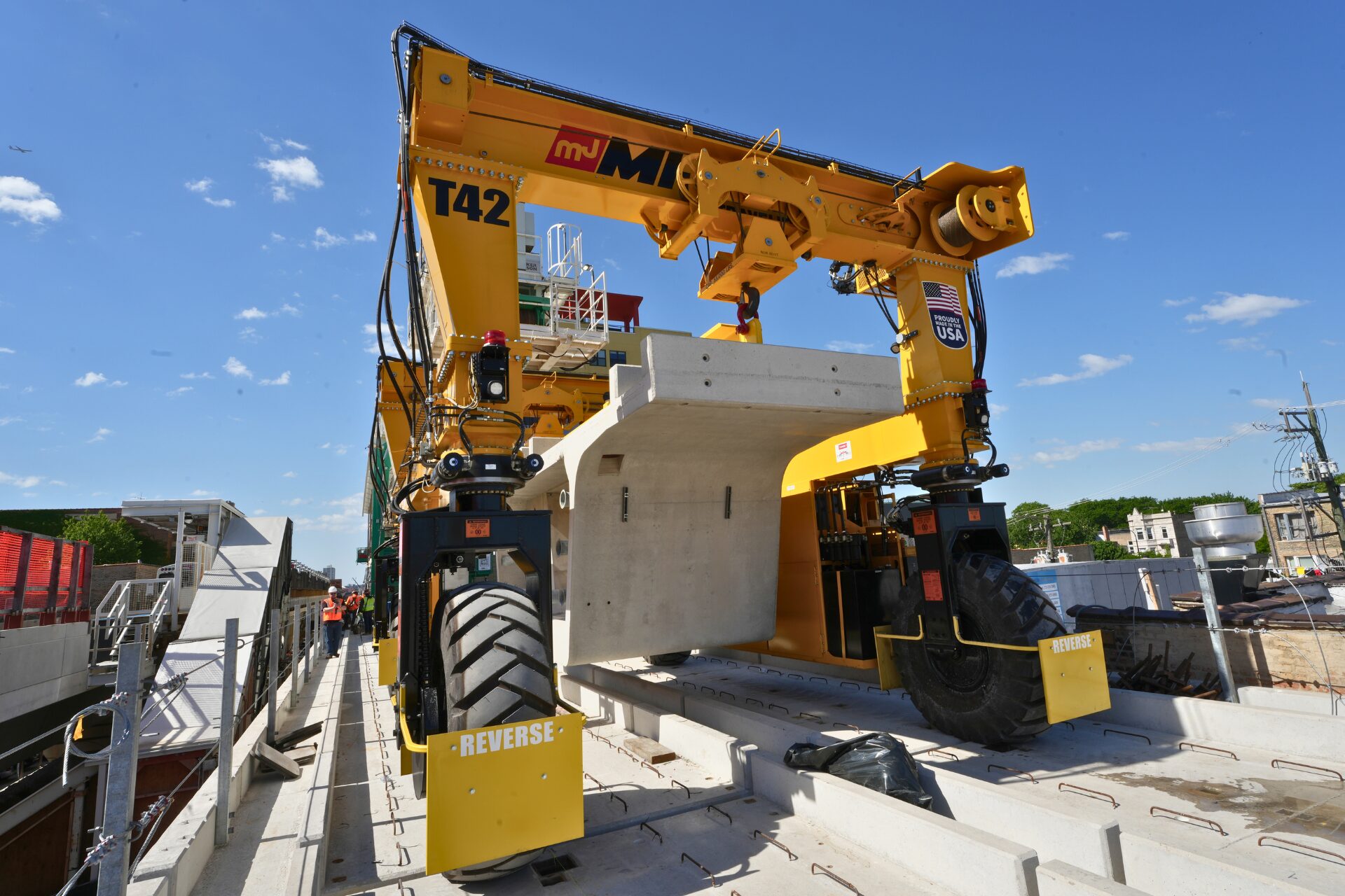 Powering the Chicago Red and Purple Modernization Project - Mi-Jack