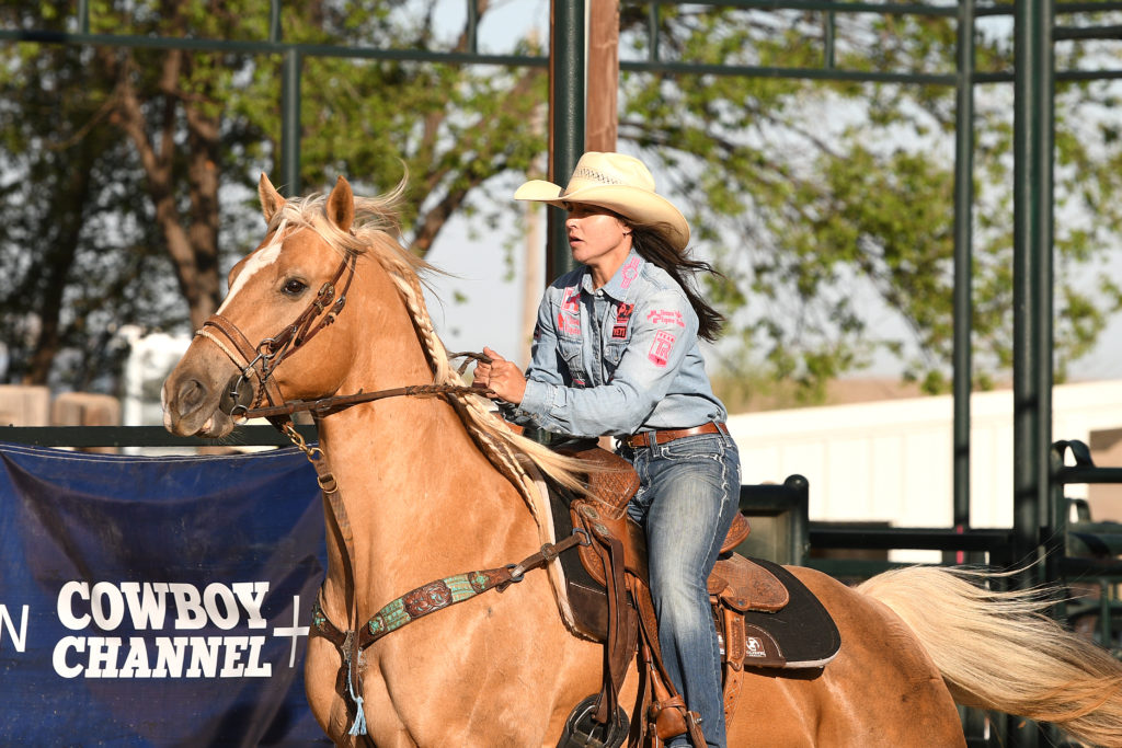 Hailey Kinsel has "Sister" Back on ProRodeo Scene