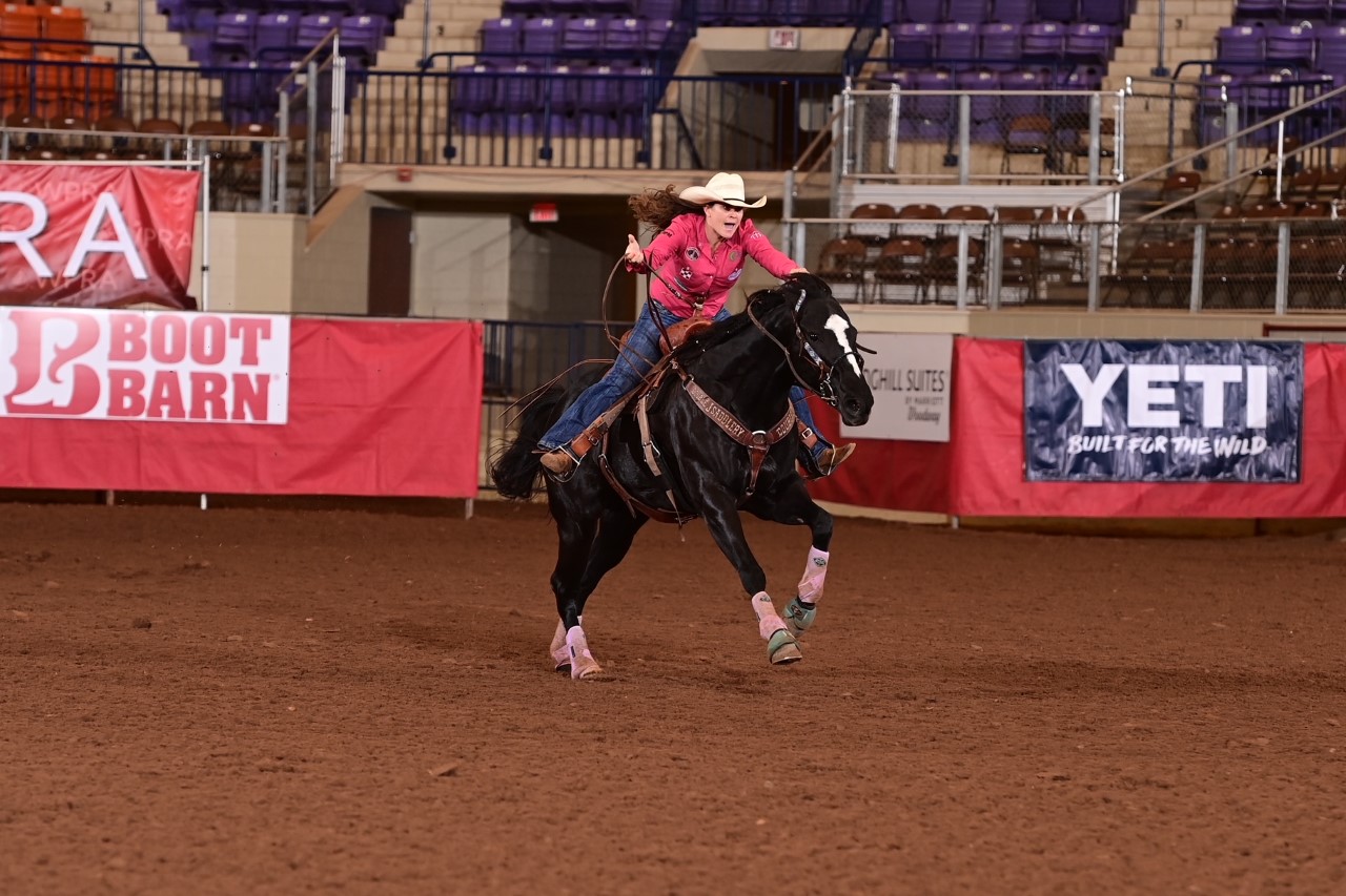 Dena Kirkpatrick Tops Day 1 of WPRA World Finals Barrel Racing