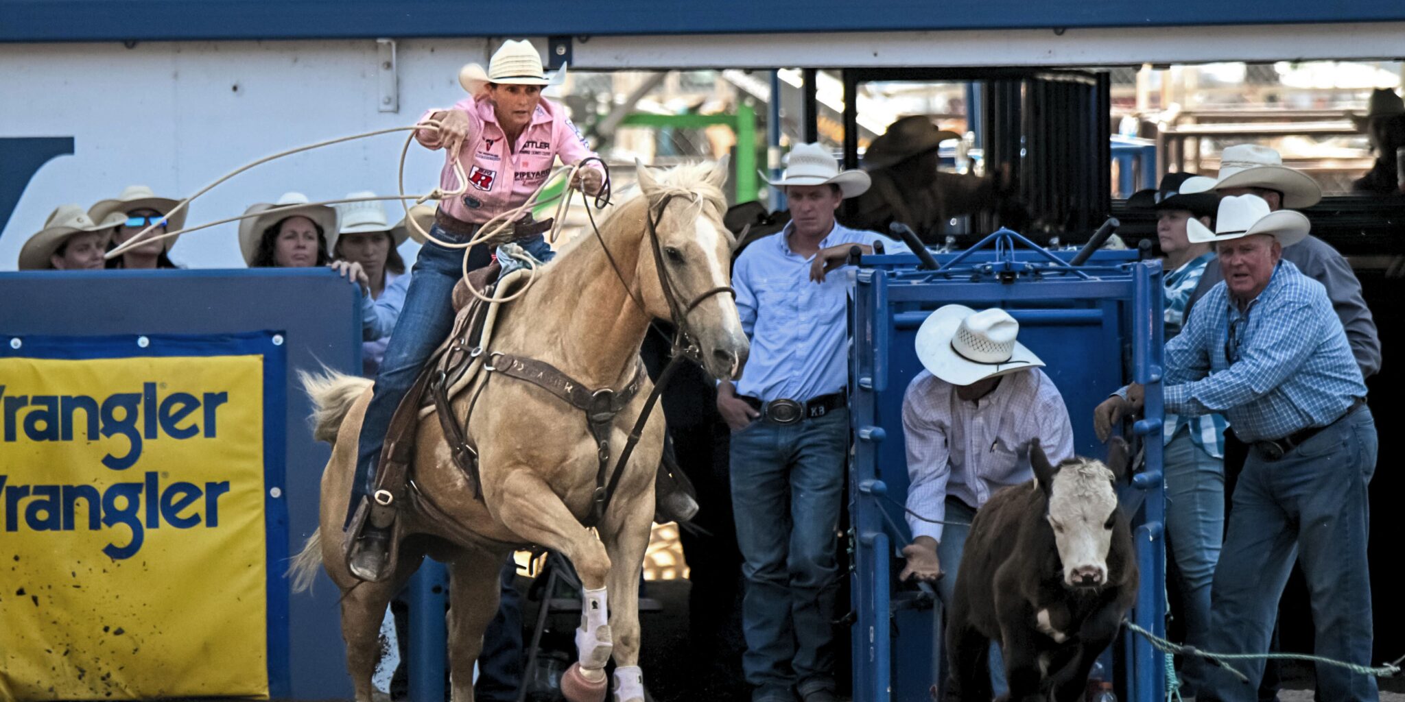 Erin Johnson Wins $16K, Tops Cowboy Christmas Breakaway