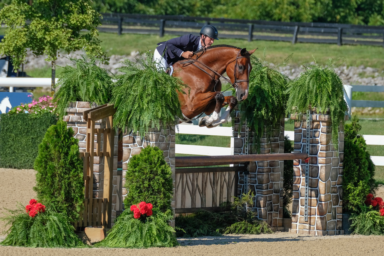 Tosh Wins USHJA International Hunter Derby Championship