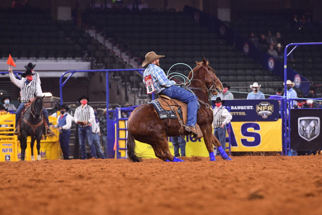 Tyler Worley IN at No. 15 for 2023 NFR - The Team Roping Journal