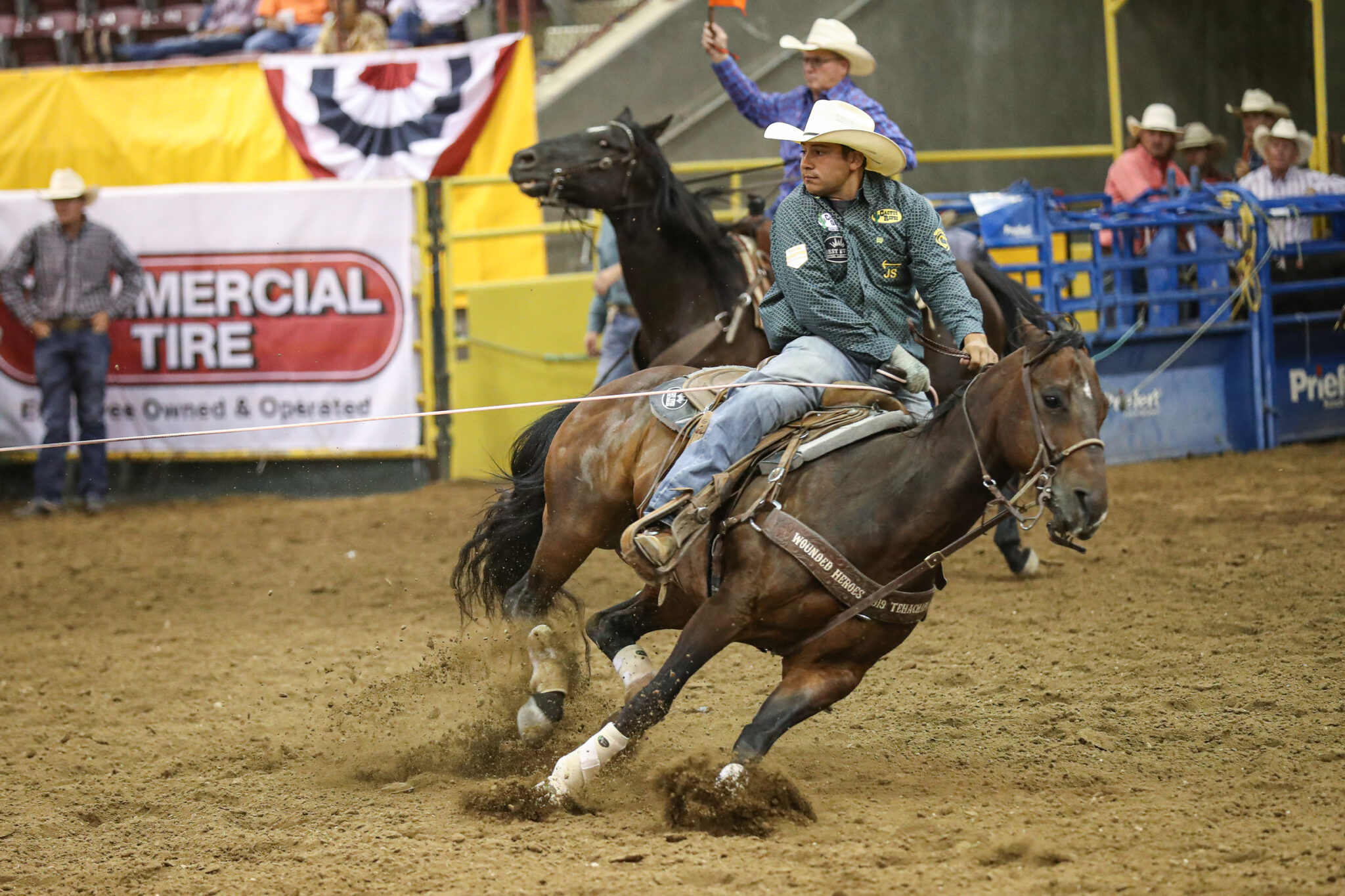 Tanner James is 2022 Resistol Rookie Header of the Year