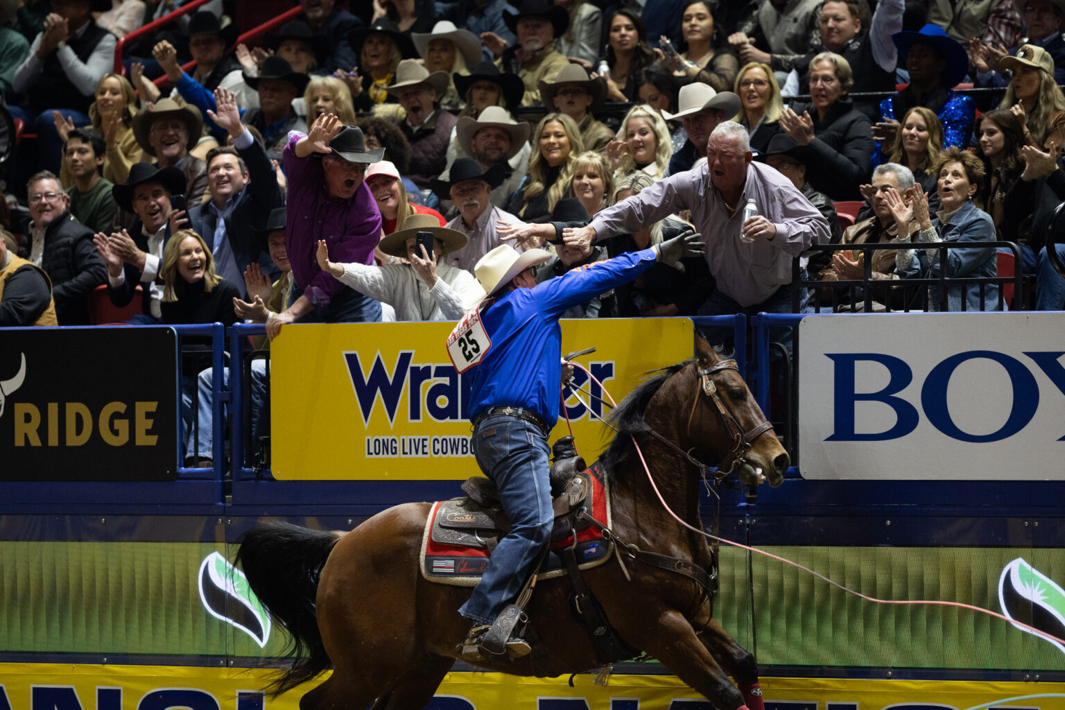 Coleman Proctor and Logan Medlin Get NFR Round 7 Win - The Team Roping ...