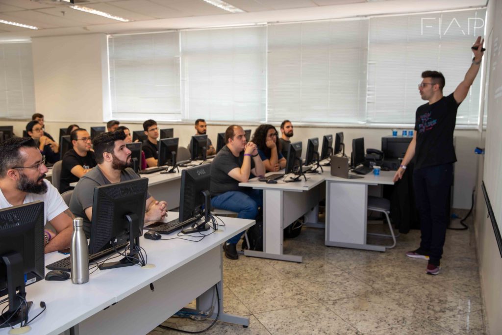 Aula Inaugural FIAP On (Graduação) – Análise e Desenvolvimento de ...