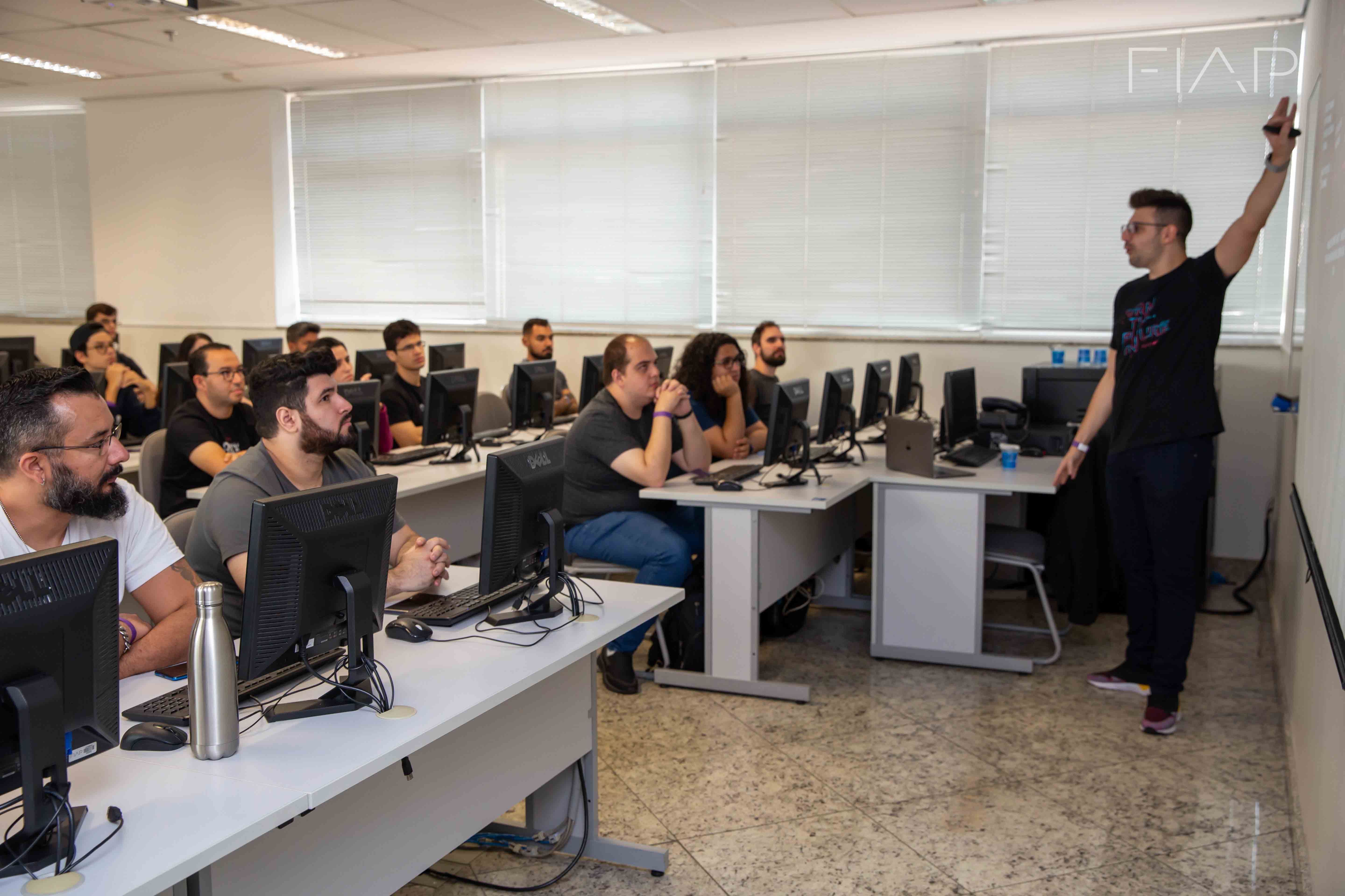 Aula Inaugural FIAP On (Graduação) – Análise e Desenvolvimento de ...