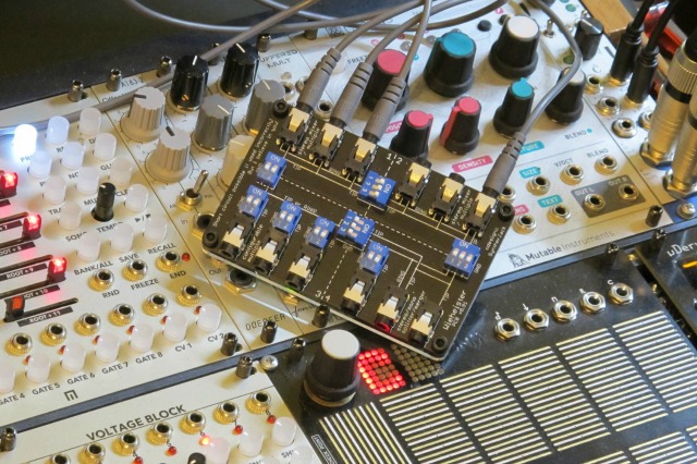 Audio/CV Signal Routing Utility Device