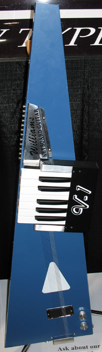 NAMM06: Keytar Spotted - Lost Child?