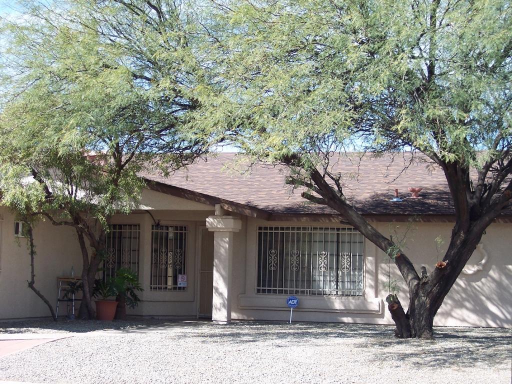 Oak Ridge At Midvale Assisted Living in Tucson, AZ