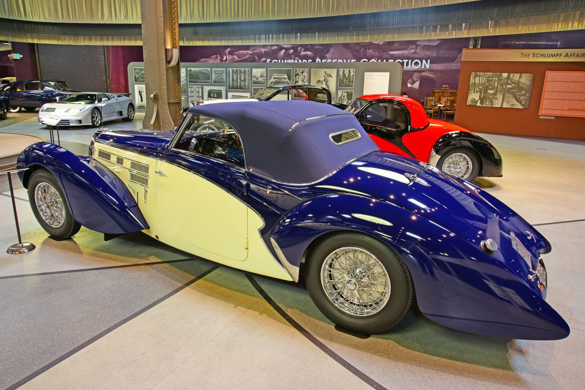 Senoviniai prancūziški „Art Deco“ automobiliai