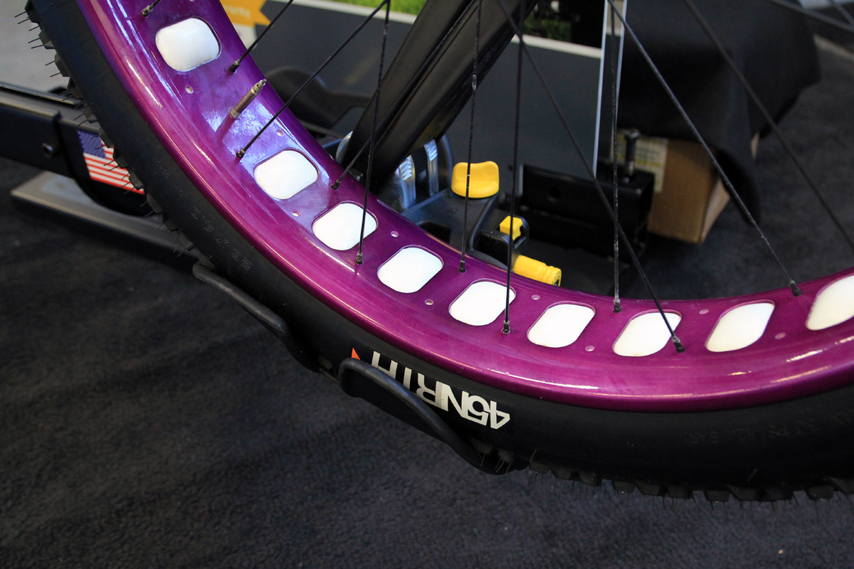 Saris Offers 5" Fat Bike Compatible Tray Rack with new Freedom Super ...