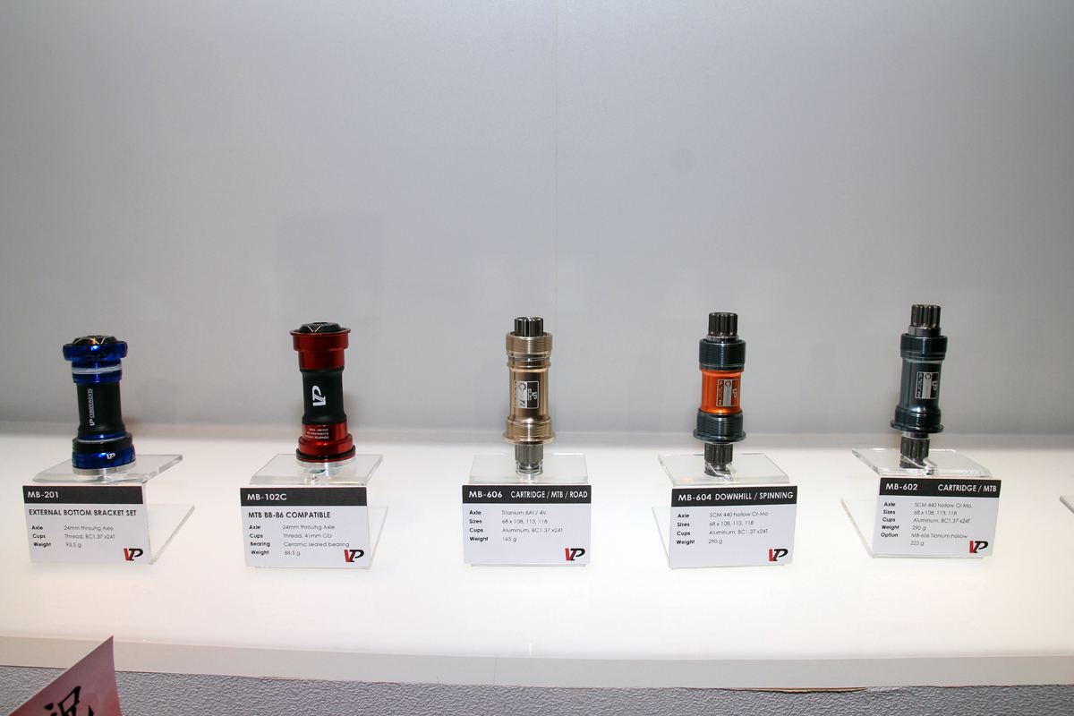 Taipei Show: Titanium Blades, Plastic Pedals with Metal Pins, Bottom ...