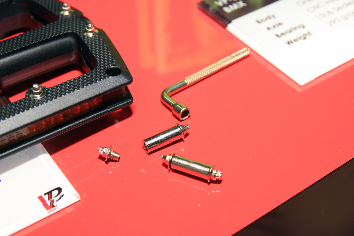 Taipei Show: Titanium Blades, Plastic Pedals with Metal Pins, Bottom Brackets, and more from VP ...