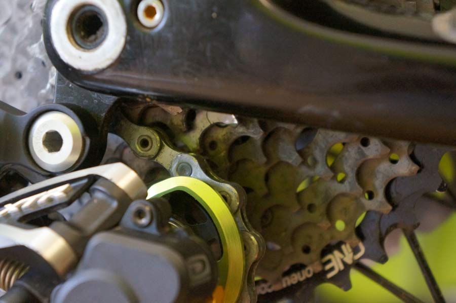 OneUp RAD Cage Hacks Shimano Rear Derailleurs to Better Fit Oversized ...